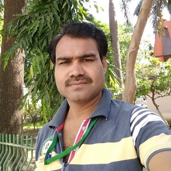 चले भी आओ कि महफ़िल सजाये बैठा हूँ – Yogendra Singh Rajput – Sahityapedia